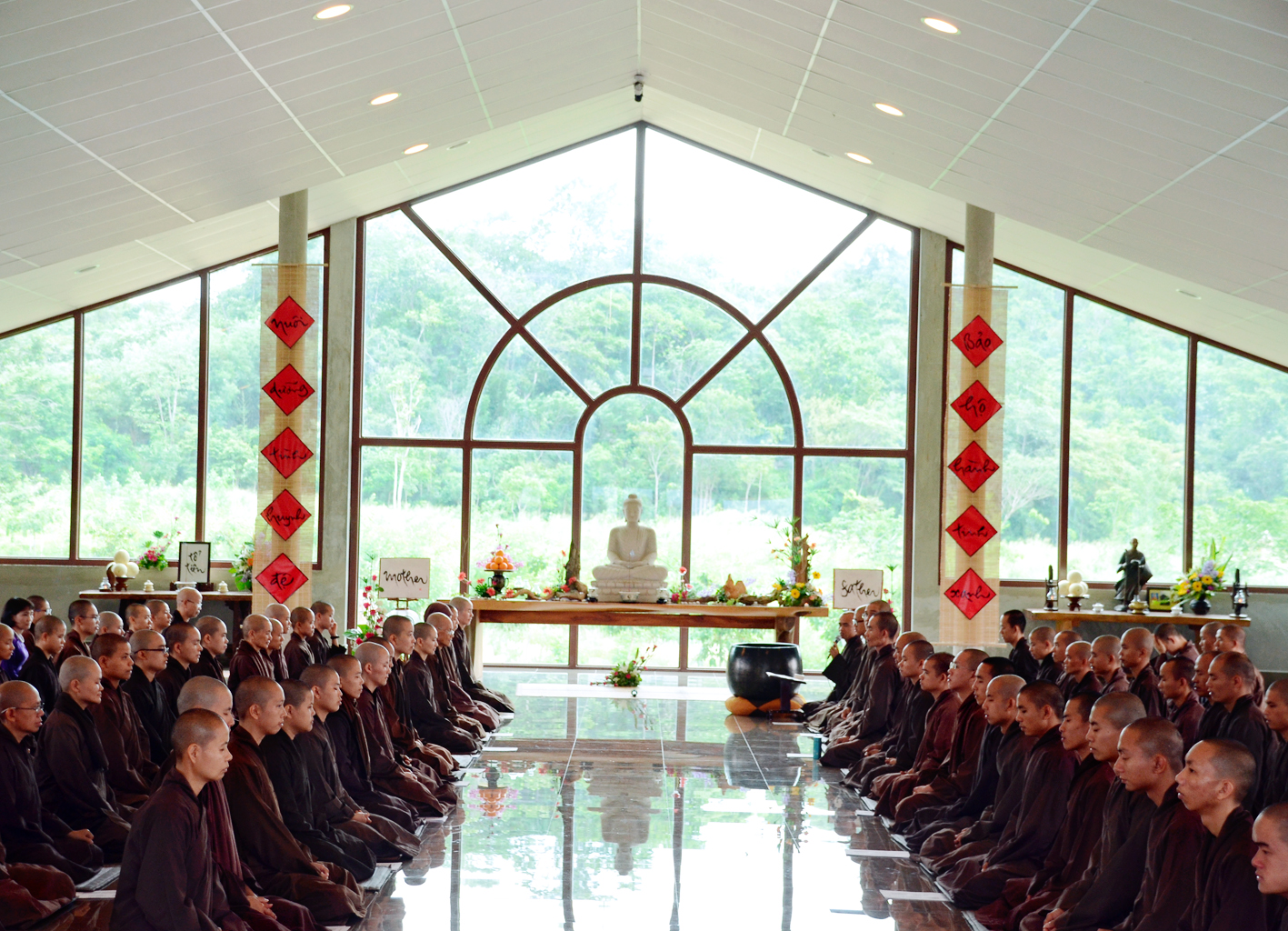 The Three Dharma Seals – The Mindfulness Bell